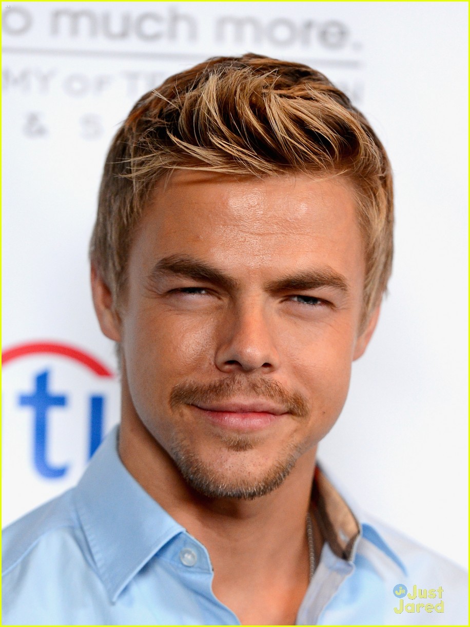 Derek Hough Dances with Fans at The Grove | Photo 589546 - Photo ...