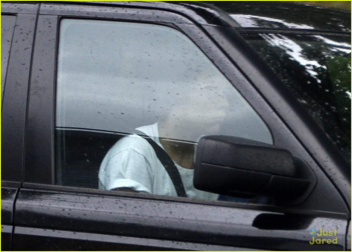 Harry Styles Jokes About Butterfly Tattoo | Photo 590241 - Photo ...