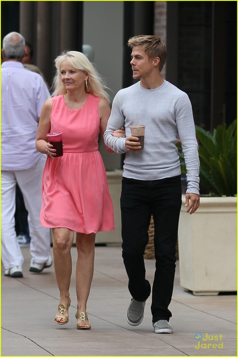 Derek Hough: Day Out with Mom Marianne | Photo 582947 - Photo Gallery ...