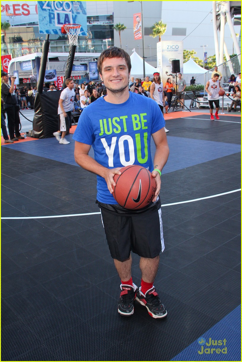 Josh Hutcherson: SBNN Celebrity Basketball Game! | Photo 585998 - Photo ...