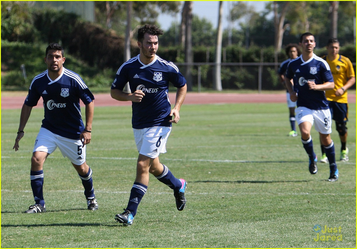 Jonas Brothers: Charity Soccer Game Guys! | Photo 589002 - Photo ...