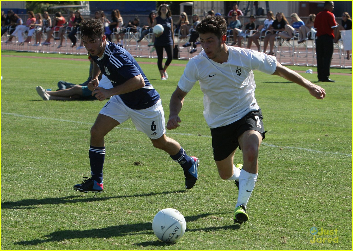 Jonas Brothers: Charity Soccer Game Guys! | Photo 589026 - Photo ...