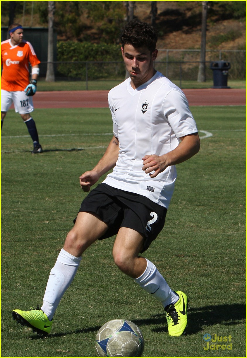 Jonas Brothers: Charity Soccer Game Guys! | Photo 589031 - Photo ...