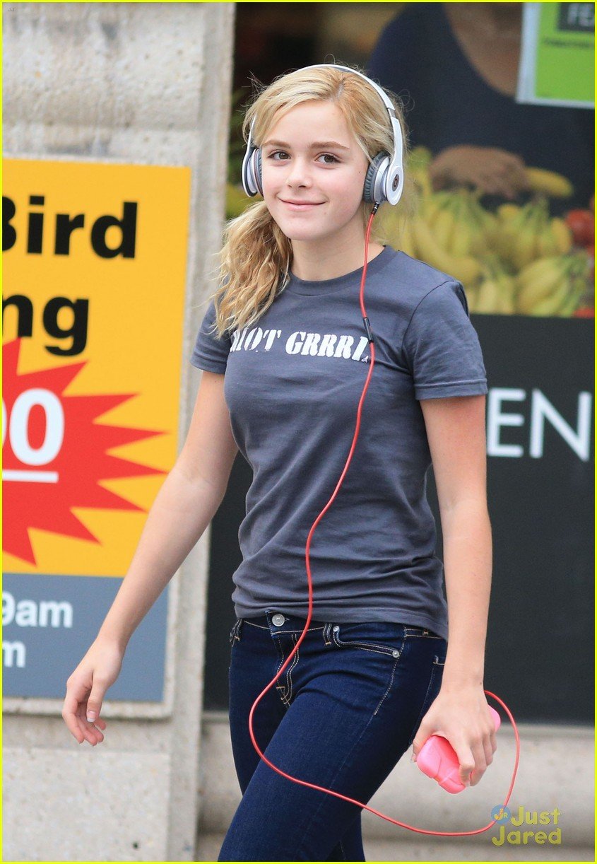 Kiernan Shipka Launches Food Instagram | Photo 591391 - Photo Gallery ...