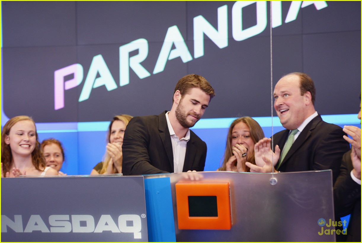 Liam Hemsworth: Nasdaq Closing Bell | Photo 584802 - Photo Gallery ...