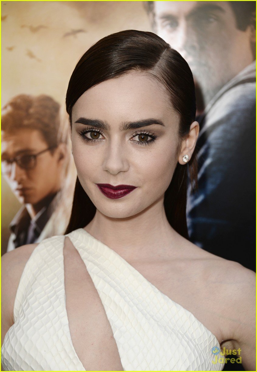Lily Collins: 'Mortal Instruments: City of Bones' Premiere | Photo ...