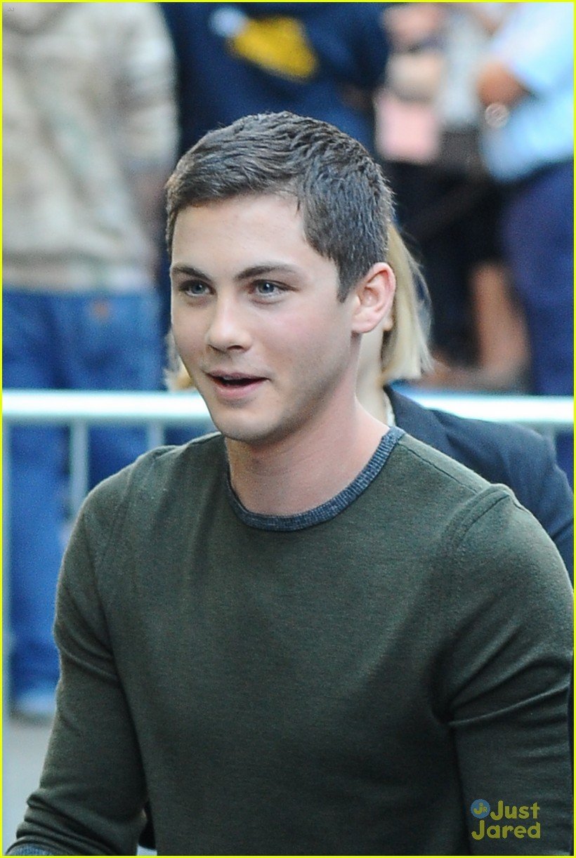 Logan Lerman: 'Percy' on 'Good Morning America' | Photo 584730 - Photo ...