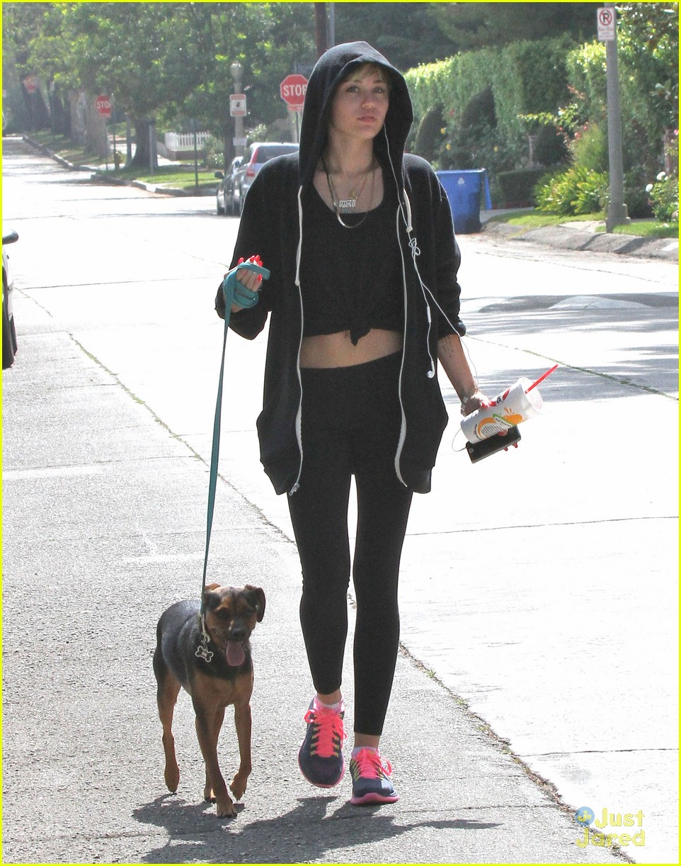 Miley Cyrus: Robek's Run with Happy | Photo 583049 - Photo Gallery ...