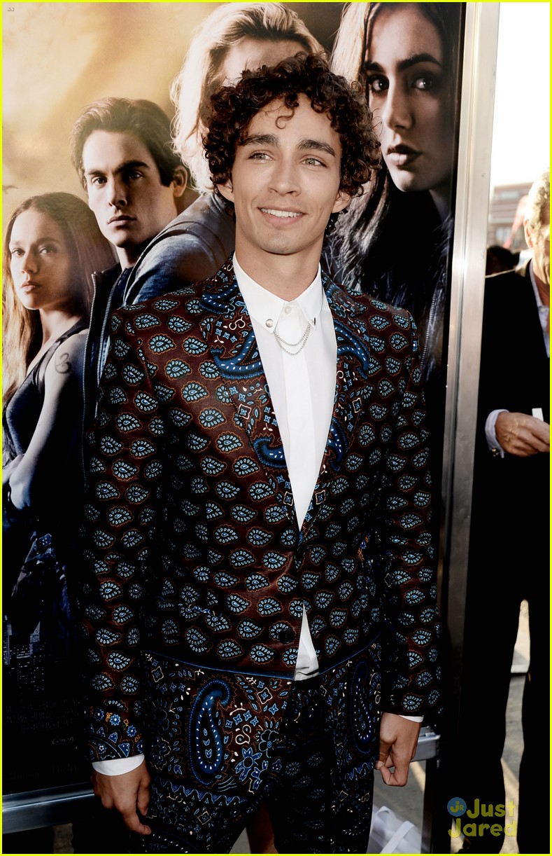 Robert Sheehan & Kevin Zegers: 'Mortal Instruments: City of Bones ...