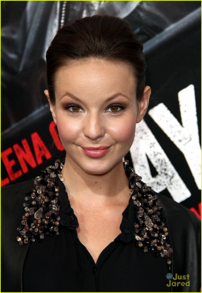 Samantha Droke & Francia Raisa: 'Getaway' Premiere Pair | Photo 591801 ...