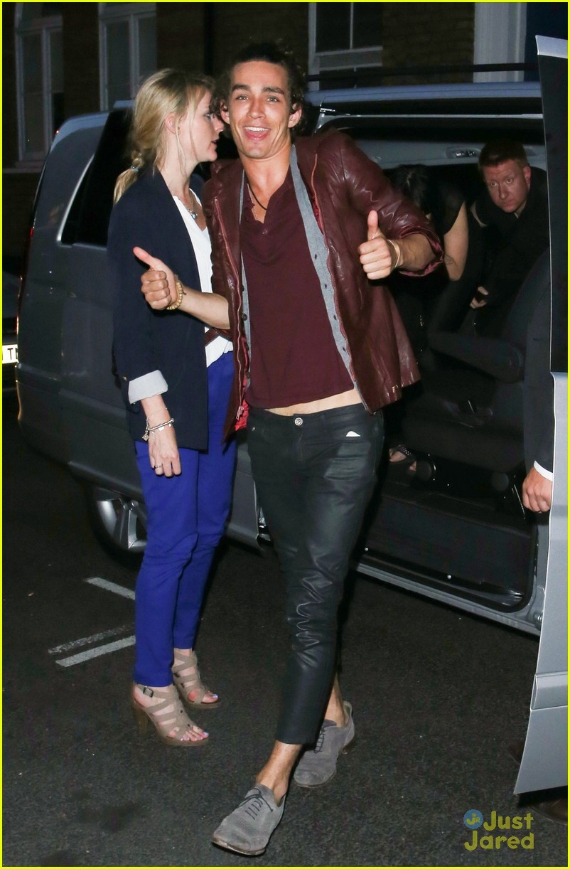 Robert Sheehan: Ivy Club Dinner | Photo 589512 - Photo Gallery | Just ...