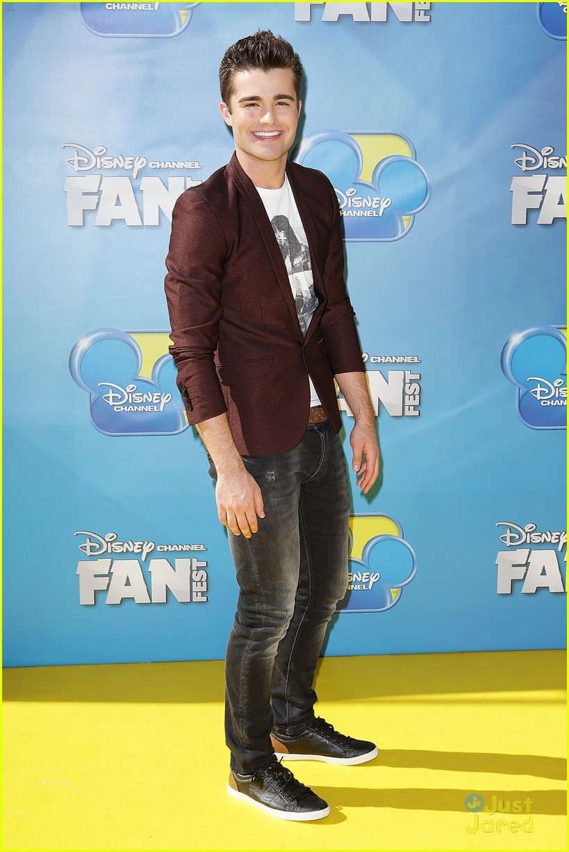 Full Sized Photo of maia ross spencer tbm sydney 15 | Ross Lynch & Maia ...