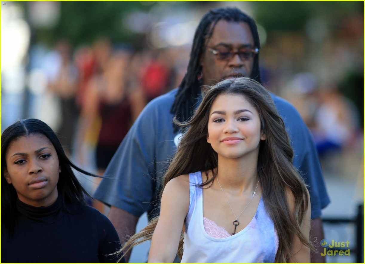 Zendaya: I've Seen 'This is the End' Three Times! | Photo 584575 ...