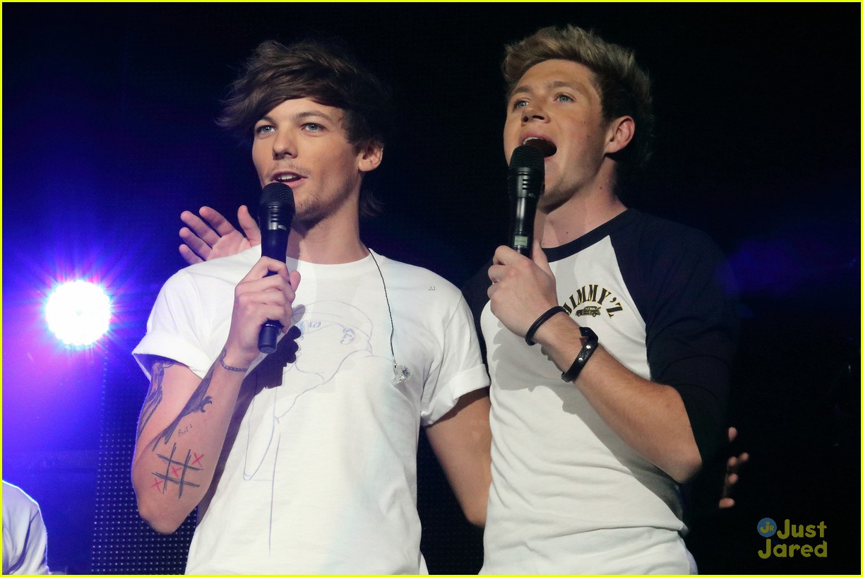 One Direction: Australia Concert Pics! | Photo 601029 - Photo Gallery ...