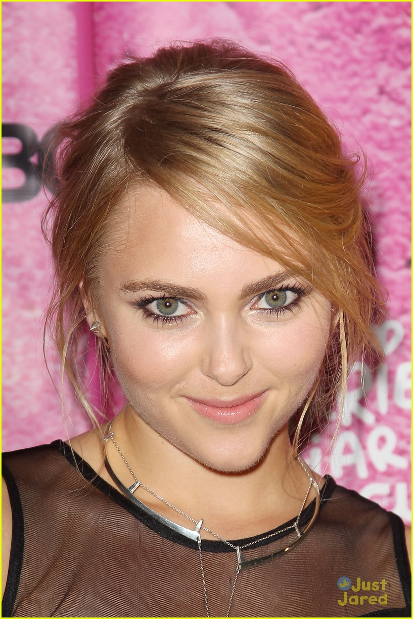 AnnaSophia Robb: 'Carrie Diaries' Premiere Party | Photo 602899 - Photo ...