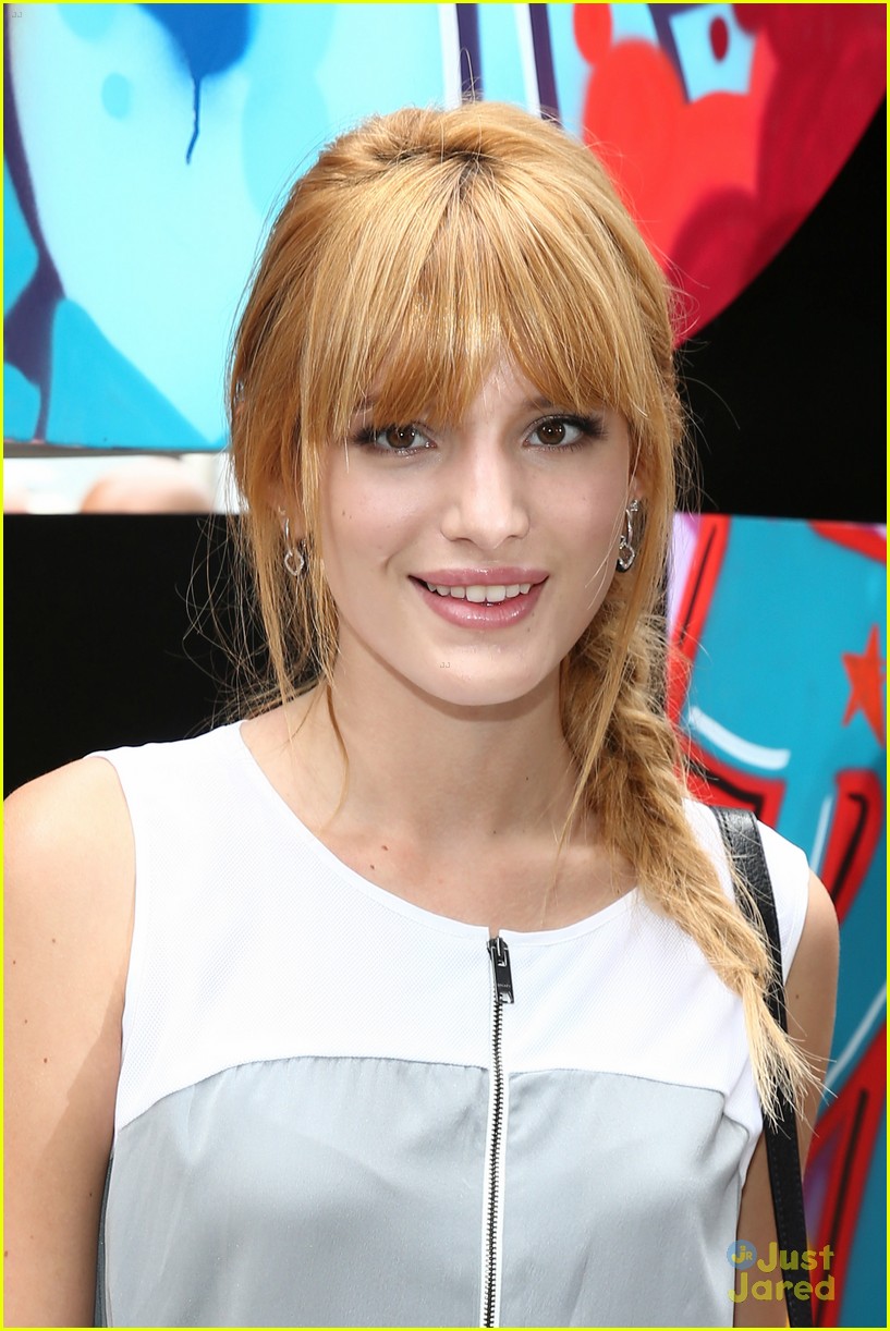 Full Sized Photo of bella thorne dkny dvf nyfw 01 | Bella Thorne: DKNY ...