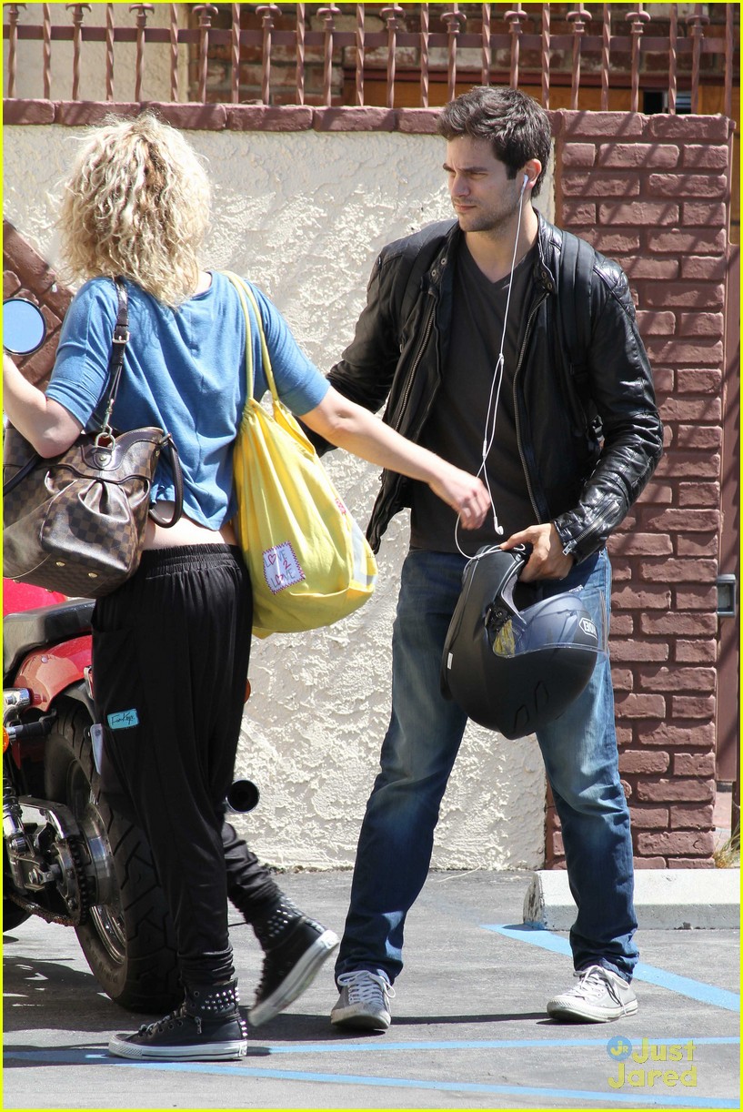 Brant Daugherty: DWTS Practice with Peta! | Photo 597542 - Photo ...