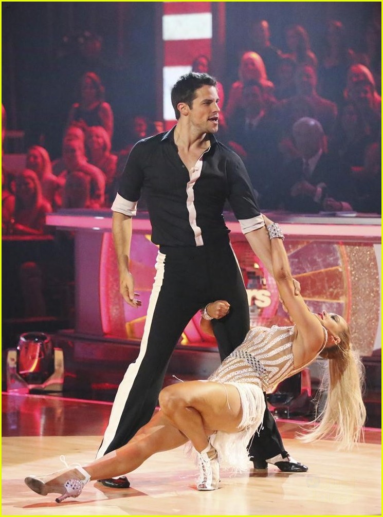 Brant Daugherty & Peta Murgatroyd: Cha Cha on 'DWTS' - Watch Now ...