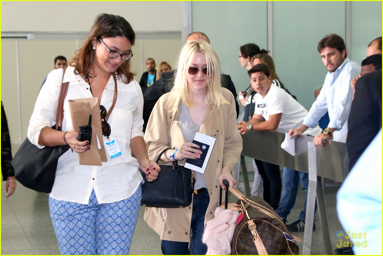 Dakota Fanning Joins Theo James for 'Franny' | Photo 602273 - Photo ...