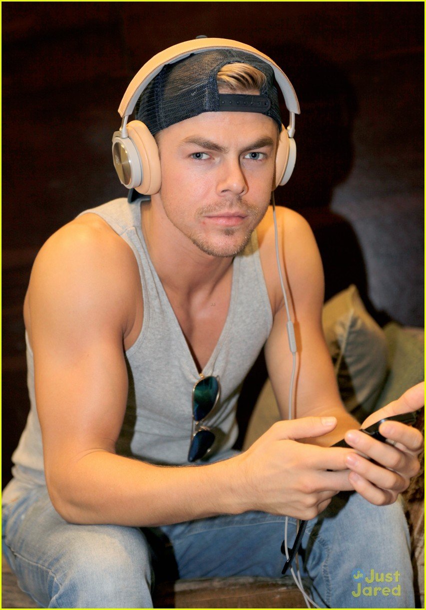 Derek Hough & Grant Gustin: THR's Emmy Party Guys | Photo 599563 ...