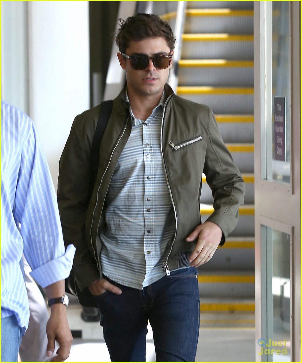 Zac Efron: Back in LA After Toronto Film Festival! | Photo 594805 ...