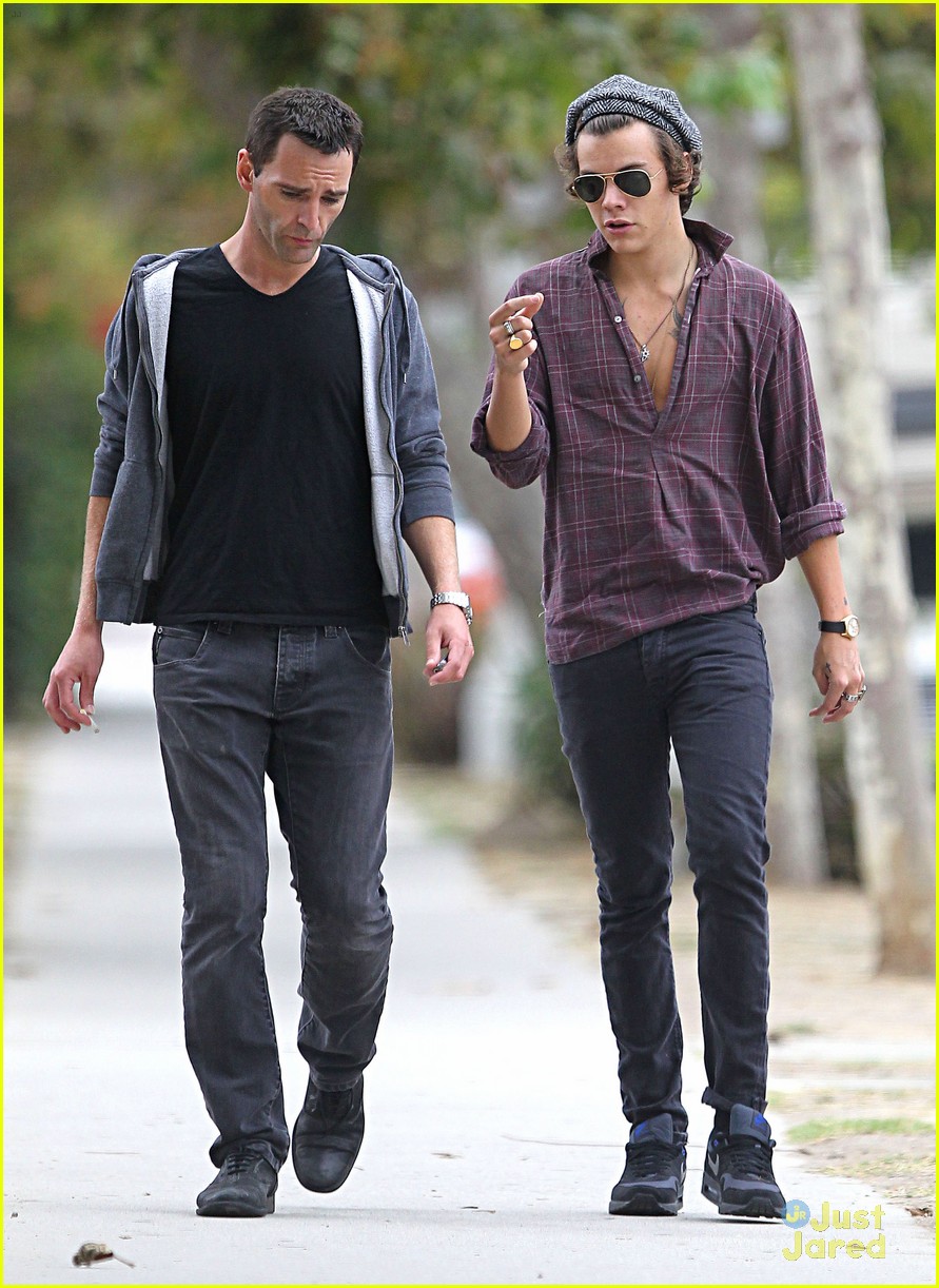 Harry Styles: Food Before Flight | Photo 599930 - Photo Gallery | Just ...