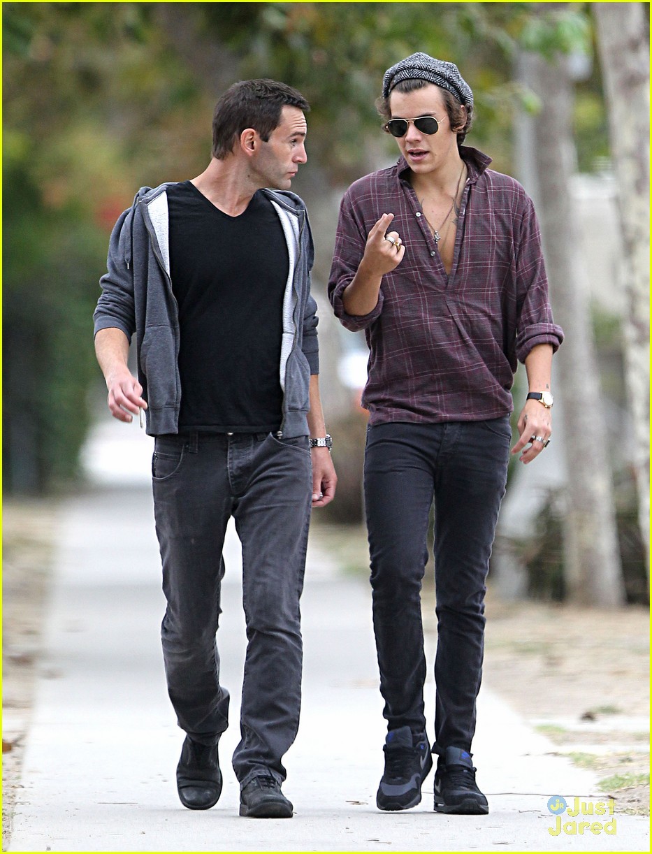 Harry Styles: Food Before Flight | Photo 599943 - Photo Gallery | Just ...