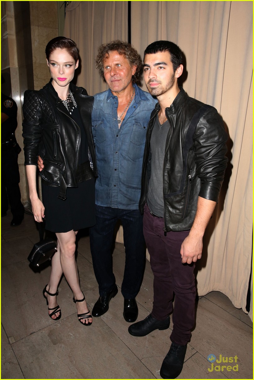 Jonas Brothers Take Girlfriends, Wife To US Weekly Most Stylish New ...