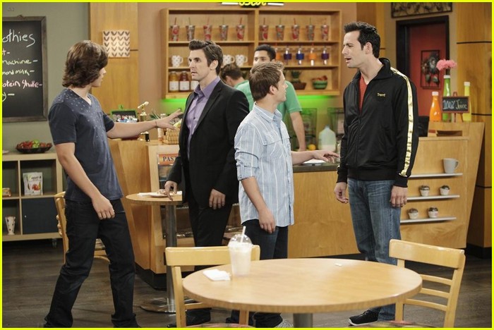 Kelli Berglund is 'Kickin' It' | Photo 600563 - Photo Gallery | Just ...