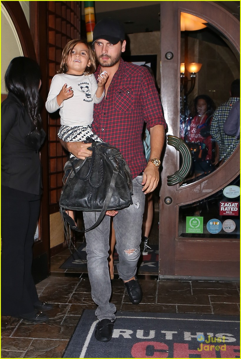 Full Sized Photo of kendall jenner family dinner with sisters khloe ...