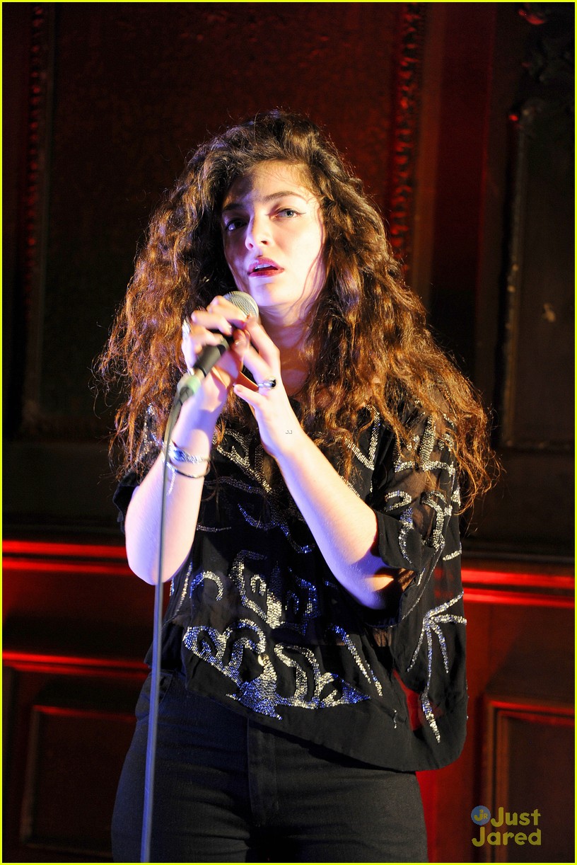Lorde Says Having Style On Stage is 'Powerful' | Photo 596708 - Photo ...