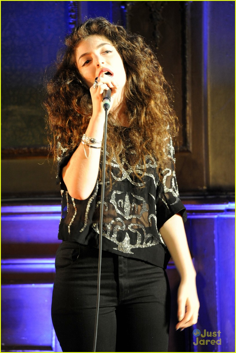 Lorde Says Having Style On Stage is 'Powerful' | Photo 596720 - Photo ...