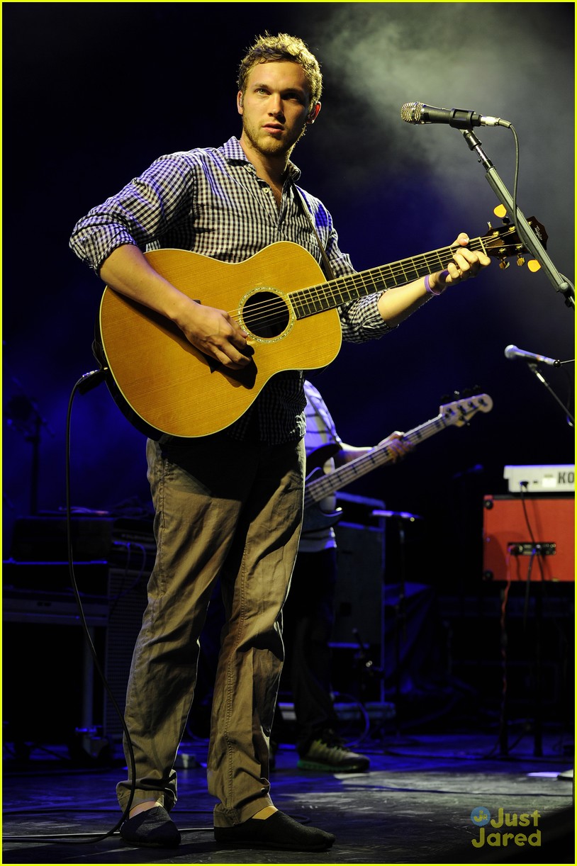 Phillip Phillips: 'World From Side of the Moon' Goes Platinum | Photo ...