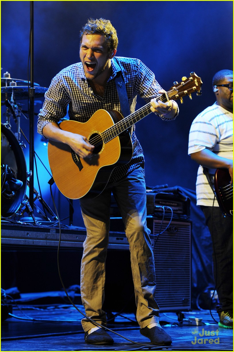 Phillip Phillips: 'World From Side of the Moon' Goes Platinum | Photo ...