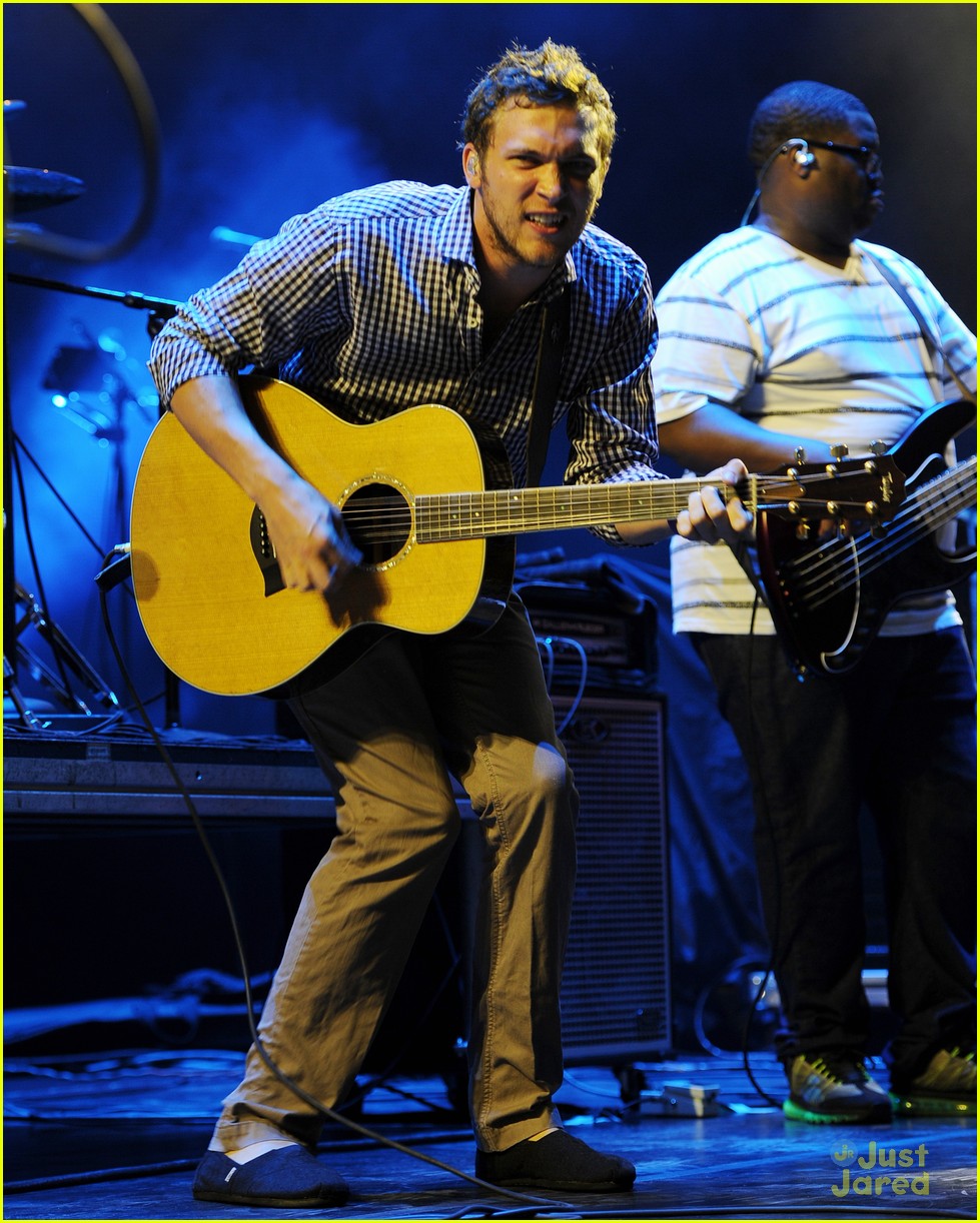 Phillip Phillips: 'World From Side of the Moon' Goes Platinum | Photo ...