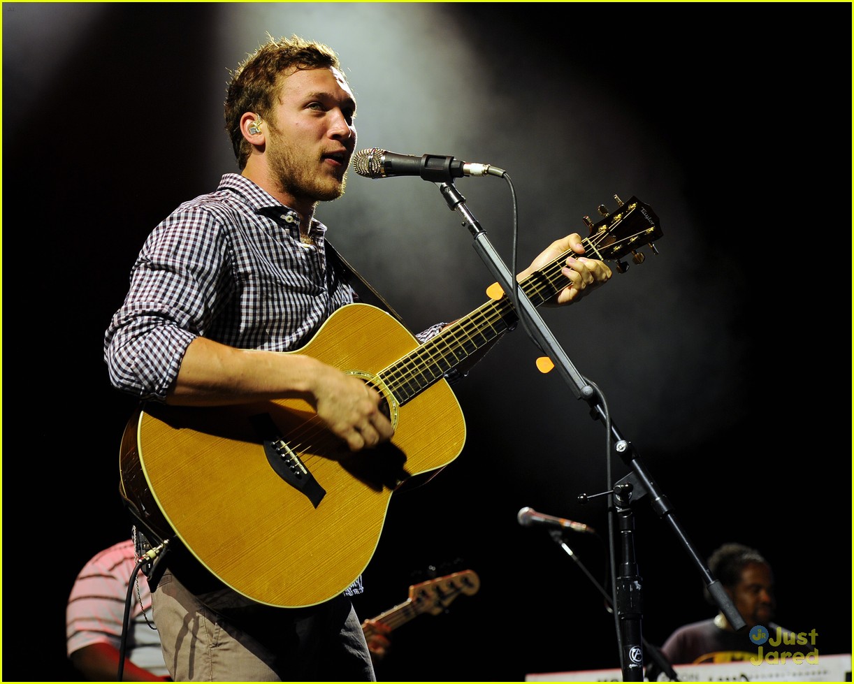 Phillip Phillips: 'World From Side of the Moon' Goes Platinum | Photo ...