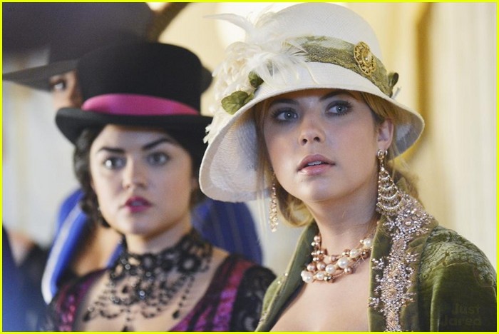 Pretty Little Liars: Halloween Special Promo Pics! | Photo 601577 ...