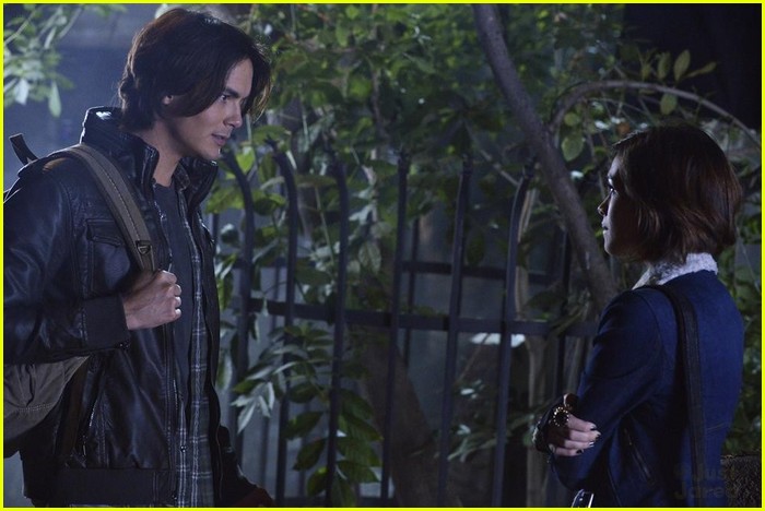 Pretty Little Liars: Halloween Special Promo Pics! | Photo 601589 ...