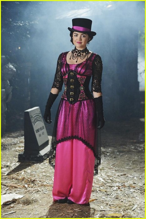 Pretty Little Liars: Halloween Special Promo Pics! | Photo 601602 ...