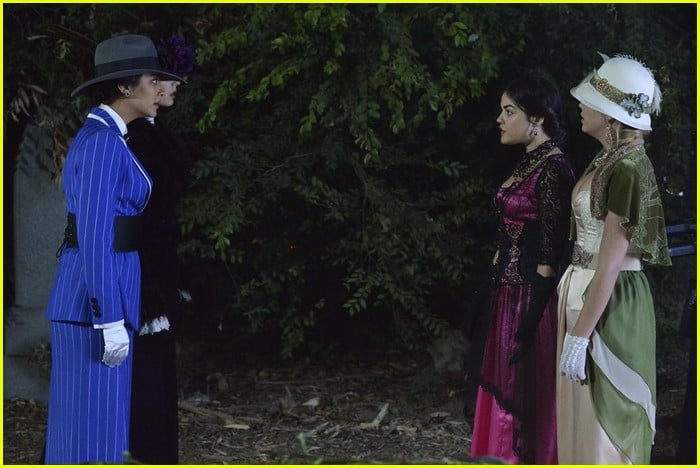 Pretty Little Liars: Halloween Special Promo Pics! | Photo 601614 ...
