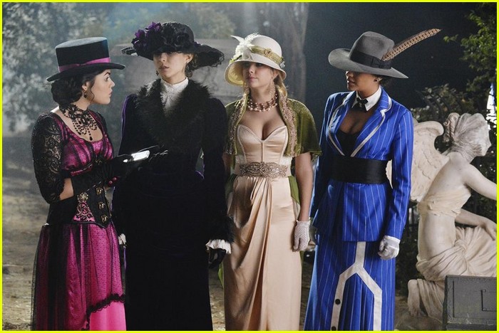 Pretty Little Liars: Halloween Special Promo Pics! | Photo 601615 ...