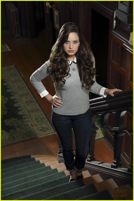 'Ravenswood' Cast: New Gallery Pics! | Photo 602326 - Photo Gallery ...