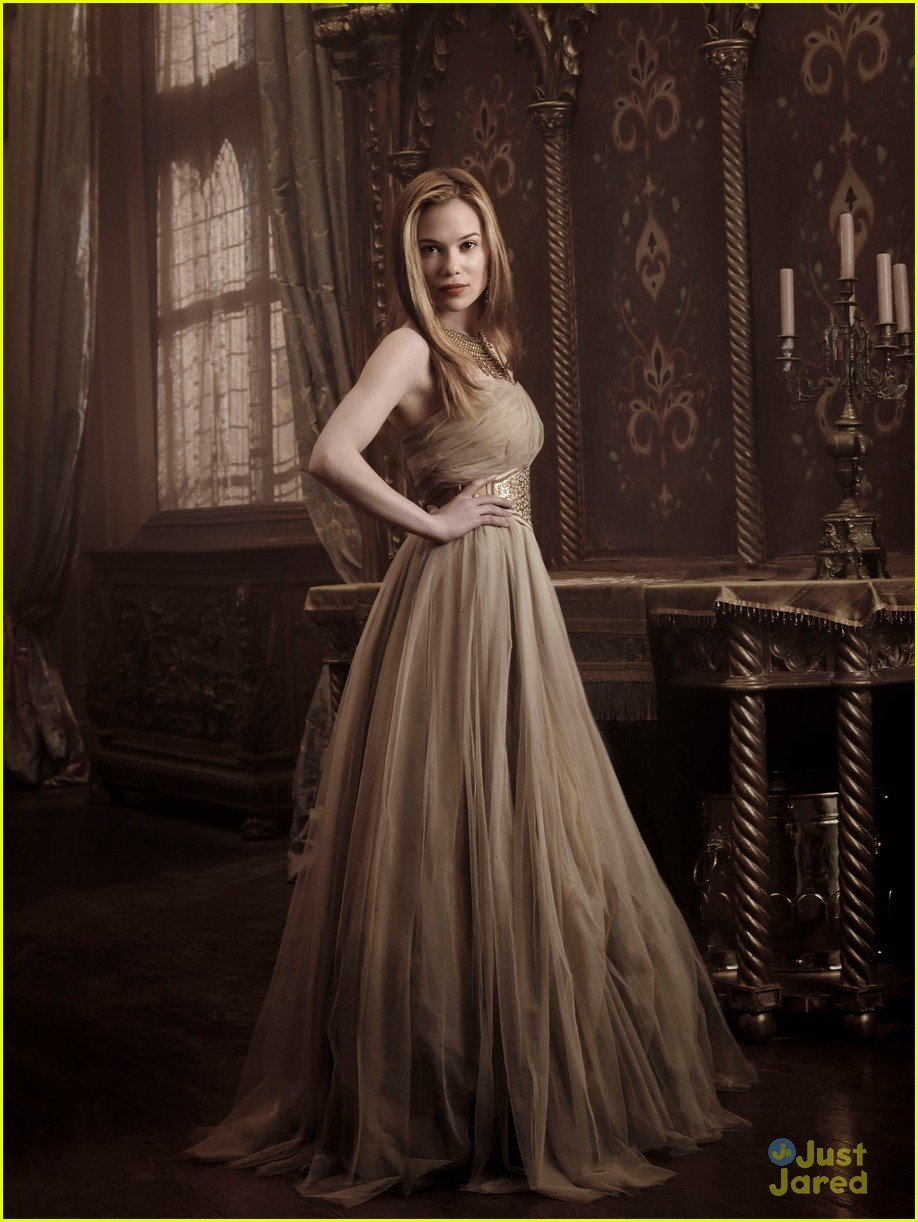 'Reign': New Cast Pics & Preview! | Photo 601993 - Photo Gallery | Just ...