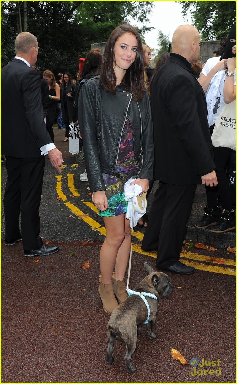 Kaya Scodelario: Unique at London Fashion Week | Photo 597840 - Photo ...