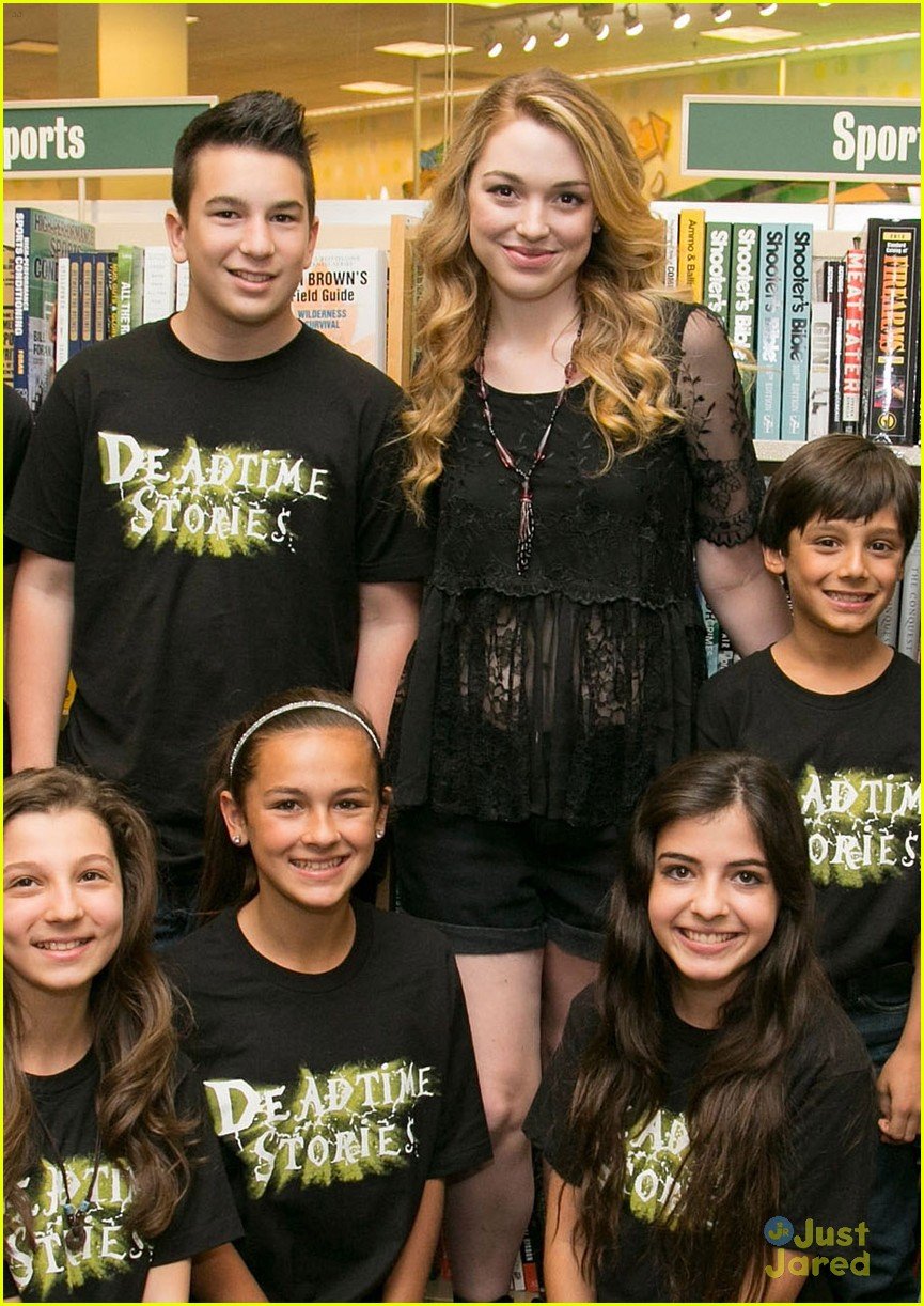 Jennifer Stone: 'Deadtime Stories' Signing at The Grove | Photo 603197 ...