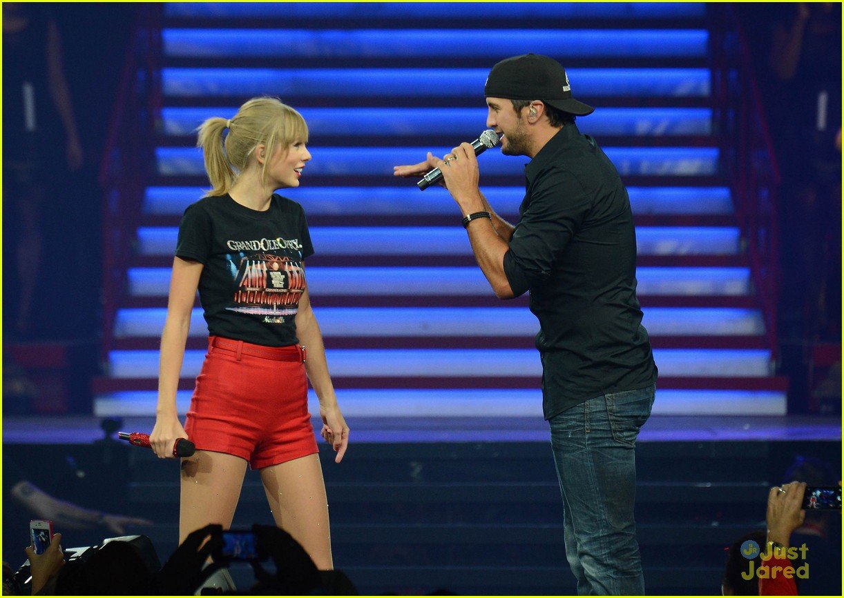 Full Sized Photo of taylor swift luke bryan performance pics video 01 ... Full Sized Photo of taylor swift luke bryan performance pics video 01 ...