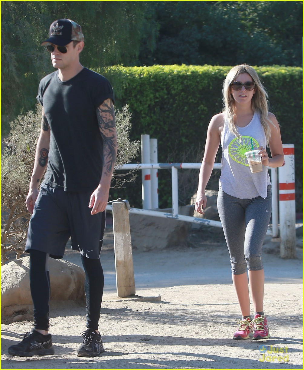 Ashley Tisdale & Christopher French: Runyon Canyon Couple! | Photo ...