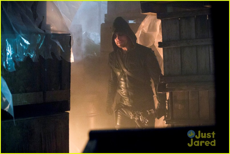 Stephen Amell: New Stills from 'Arrow'! | Photo 607665 - Photo Gallery ...