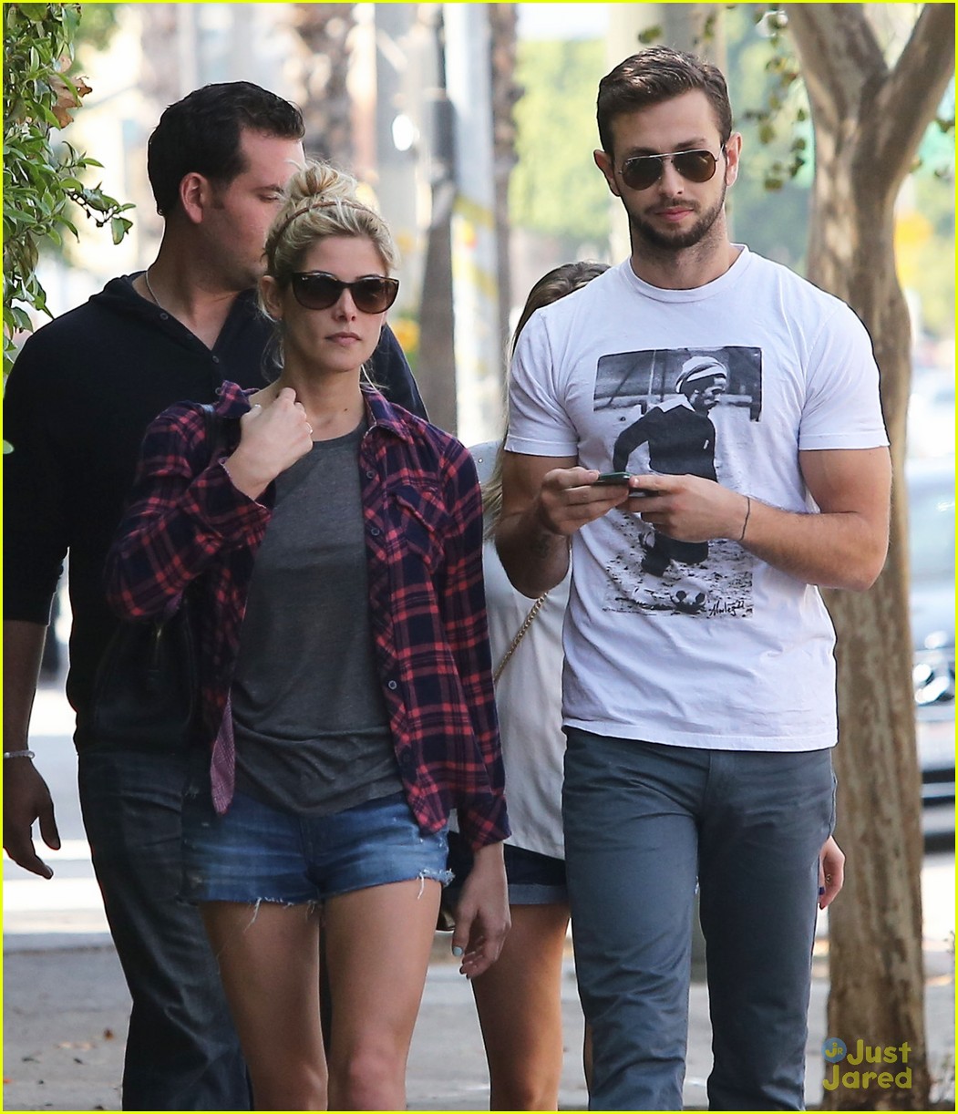 Ashley Greene & Paul Khoury Hang with Friends | Photo 604446 - Photo ...