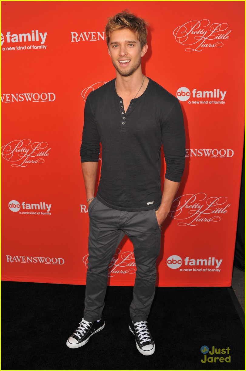Brant Daugherty: Returning to 'Pretty Little Liars'? | Photo 608302 ...
